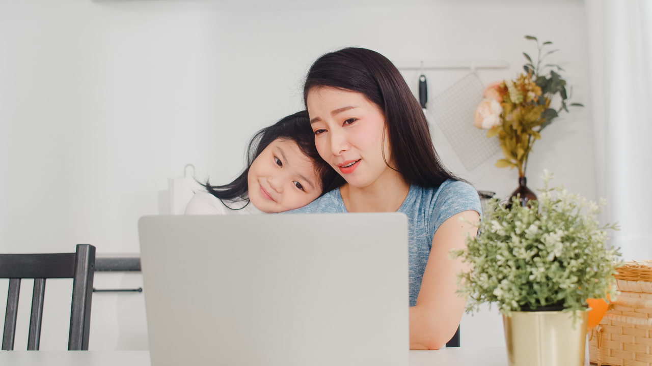 How to Raise a Child Properly for Parents Working from Home